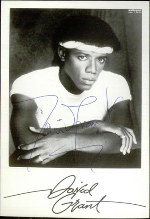 David Grant Autographed Postcard UK memorabilia (538125) SIGNED POSTCARD