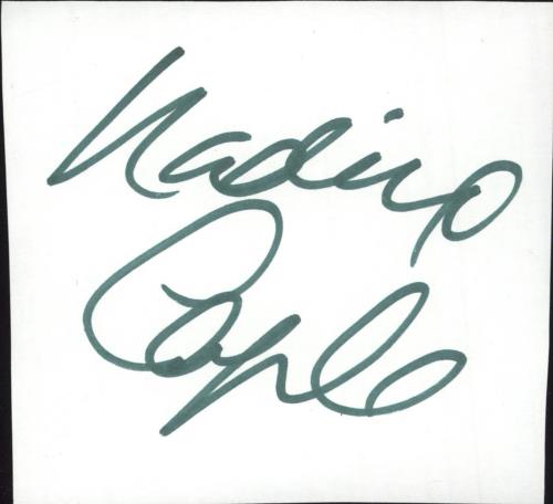 Girls Aloud Autograph UK memorabilia (733679) AUTOGRAPH