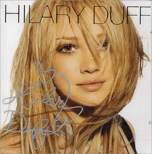 Hilary Duff Hilary Duff - Signed Booklet US memorabilia (485649) SIGNED ...
