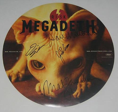 Megadeth Risk - AUTOGRAPHED US Promo display (369363)