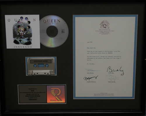 Queen Innuendo US award disc (222350)