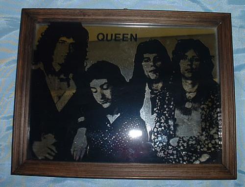 Queen Mirror UK memorabilia (328635) MIRROR