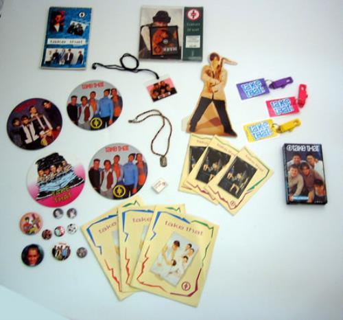 Take That Duffel Bag + Goodies UK memorabilia (369107) DUFFEL BAG + GOODIES
