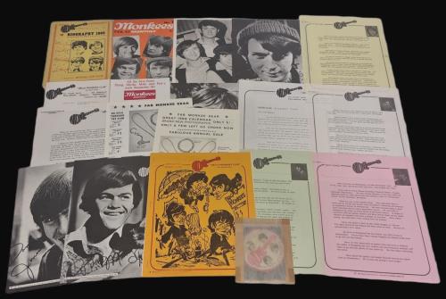 The Monkees Fan club pack UK fanzine (790499)