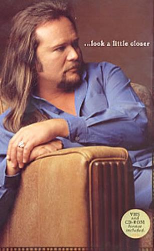 Travis Tritt ....Look A Little Closer US Promo media press kit (212253 ...